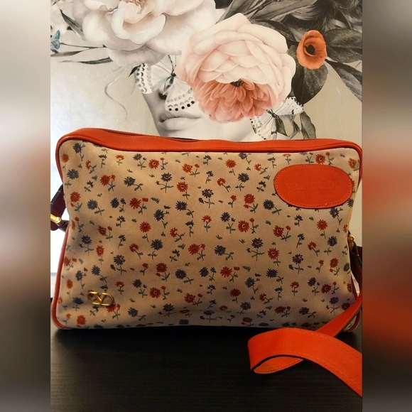 Valentino | Bags | Rare Valentino Giovanni Crossbody | Poshmark